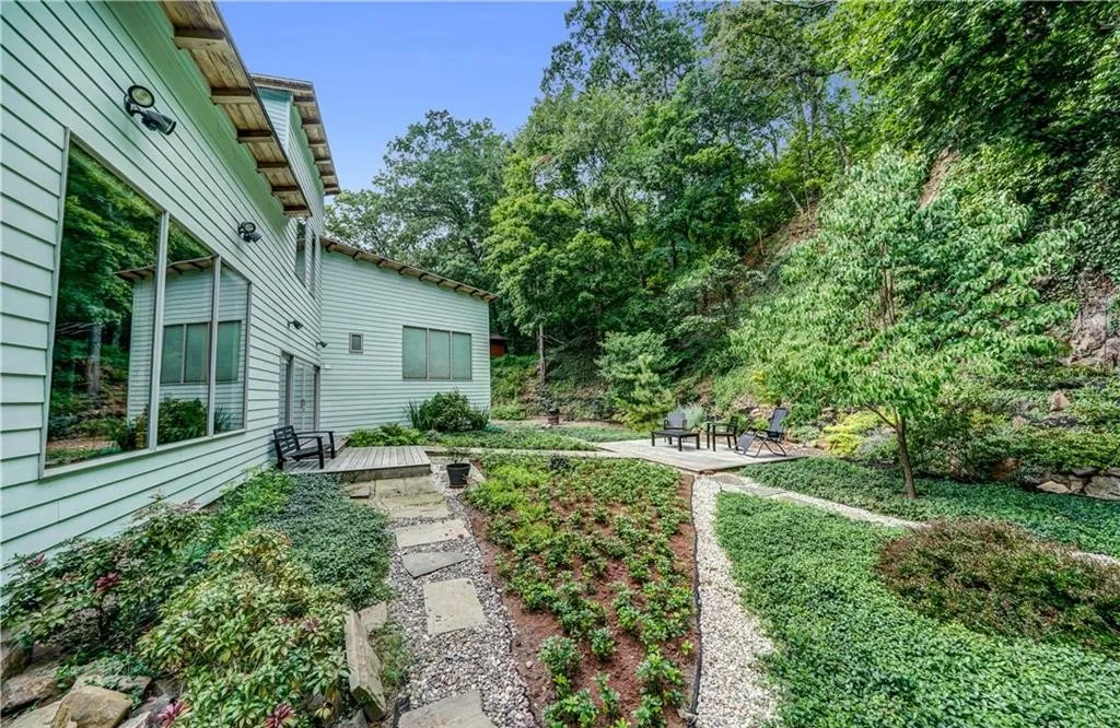 Connecticut Modern - Allen Ross Architecture